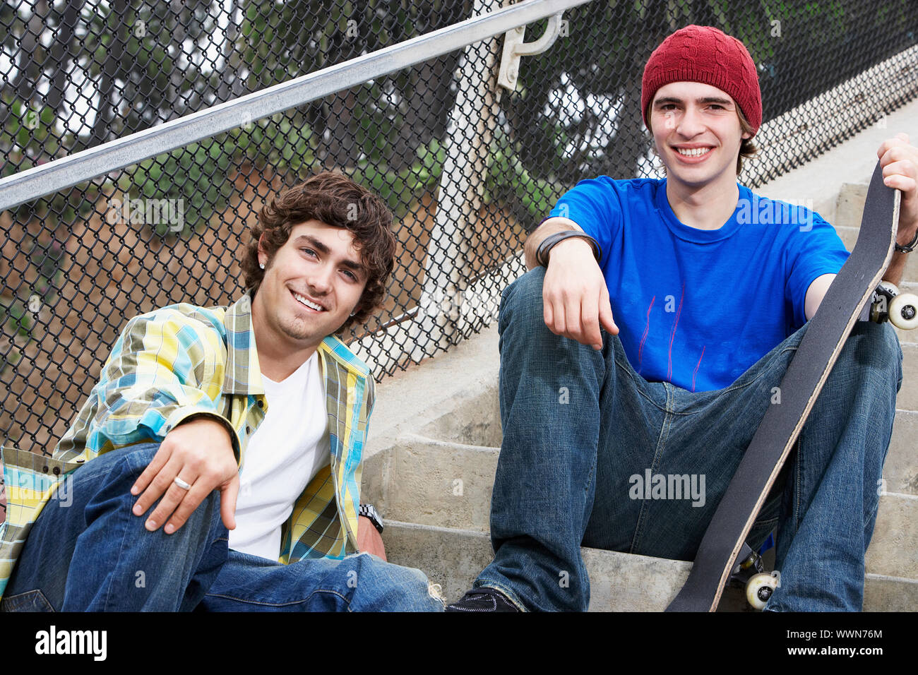 Skateboarder camaraderie hi-res stock photography and images - Alamy