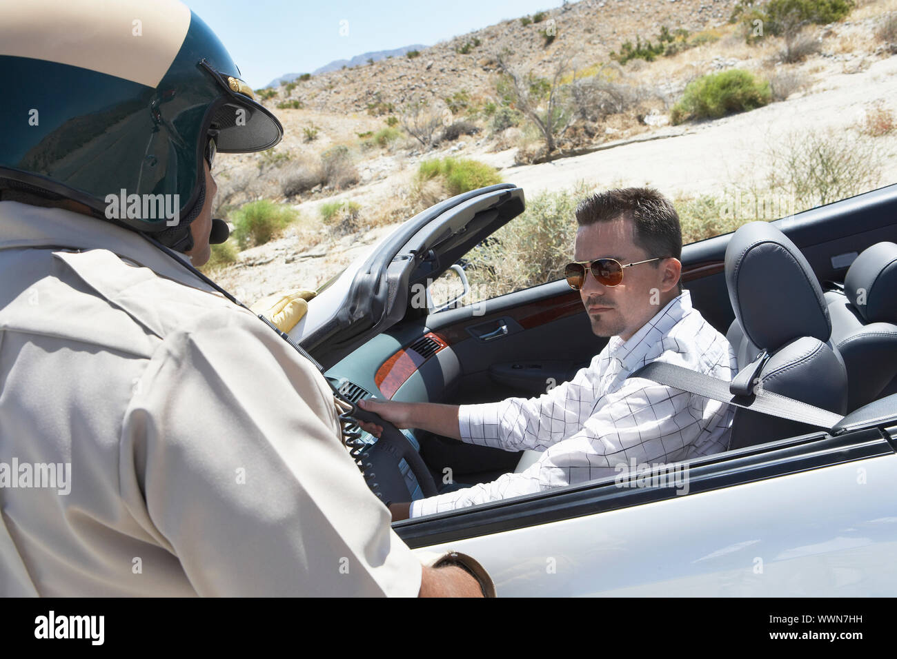 Police pulled over hi-res stock photography and images - Alamy