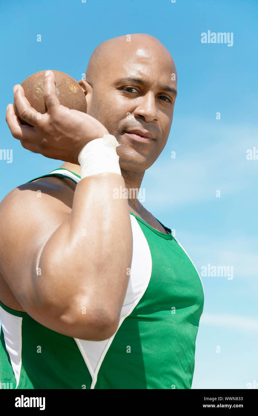 Shot put discipline hi-res stock photography and images - Alamy