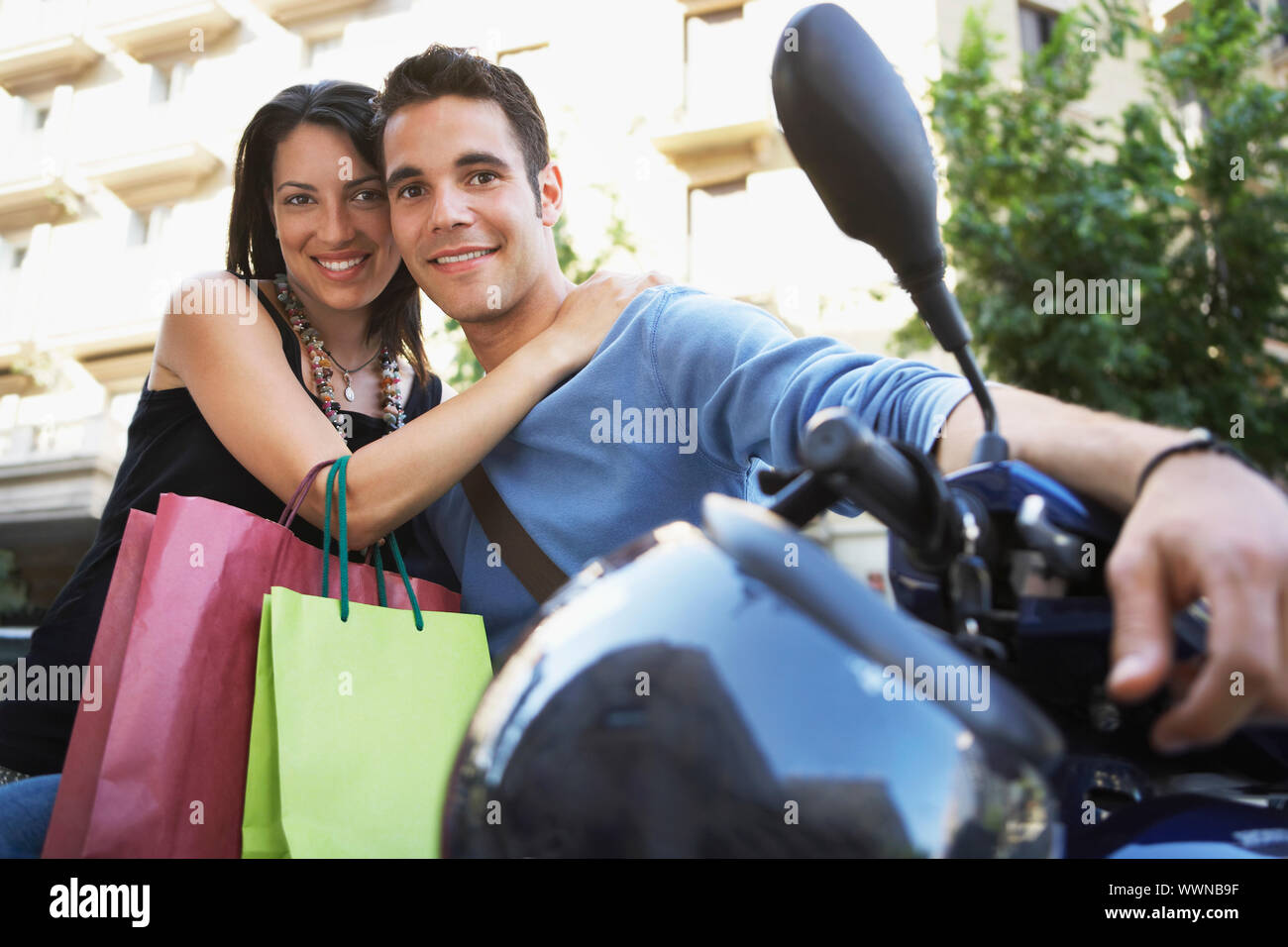 Couples out shopping together hi-res stock photography and images - Alamy