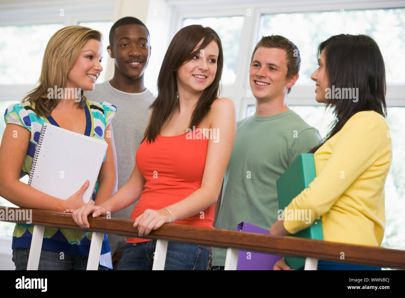 College freshman group hi-res stock photography and images - Alamy