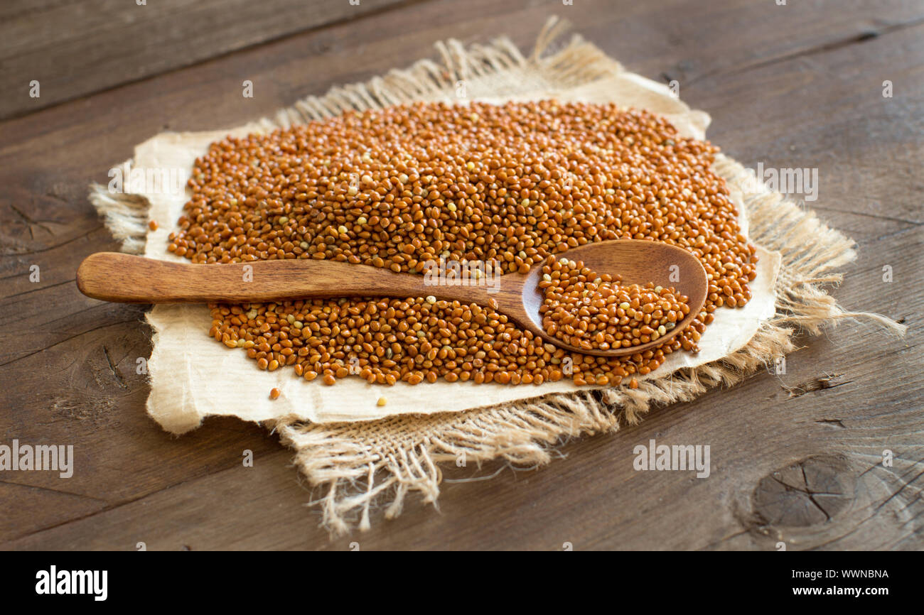 Brown millet hi-res stock photography and images - Alamy