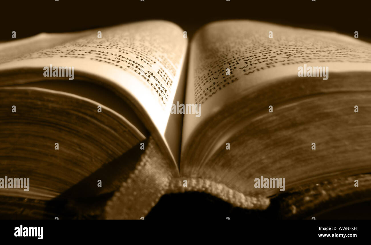 Old verse new hi-res stock photography and images - Alamy