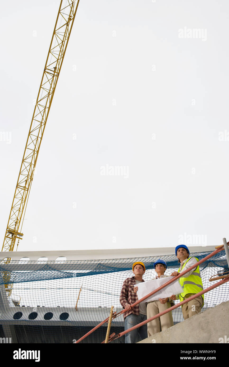 Guy derrick construction hi-res stock photography and images - Alamy