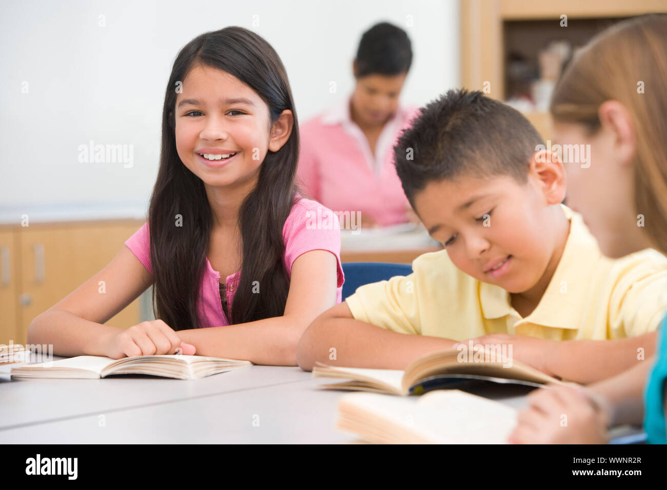 African teen girl studying reading hi-res stock photography and images ...