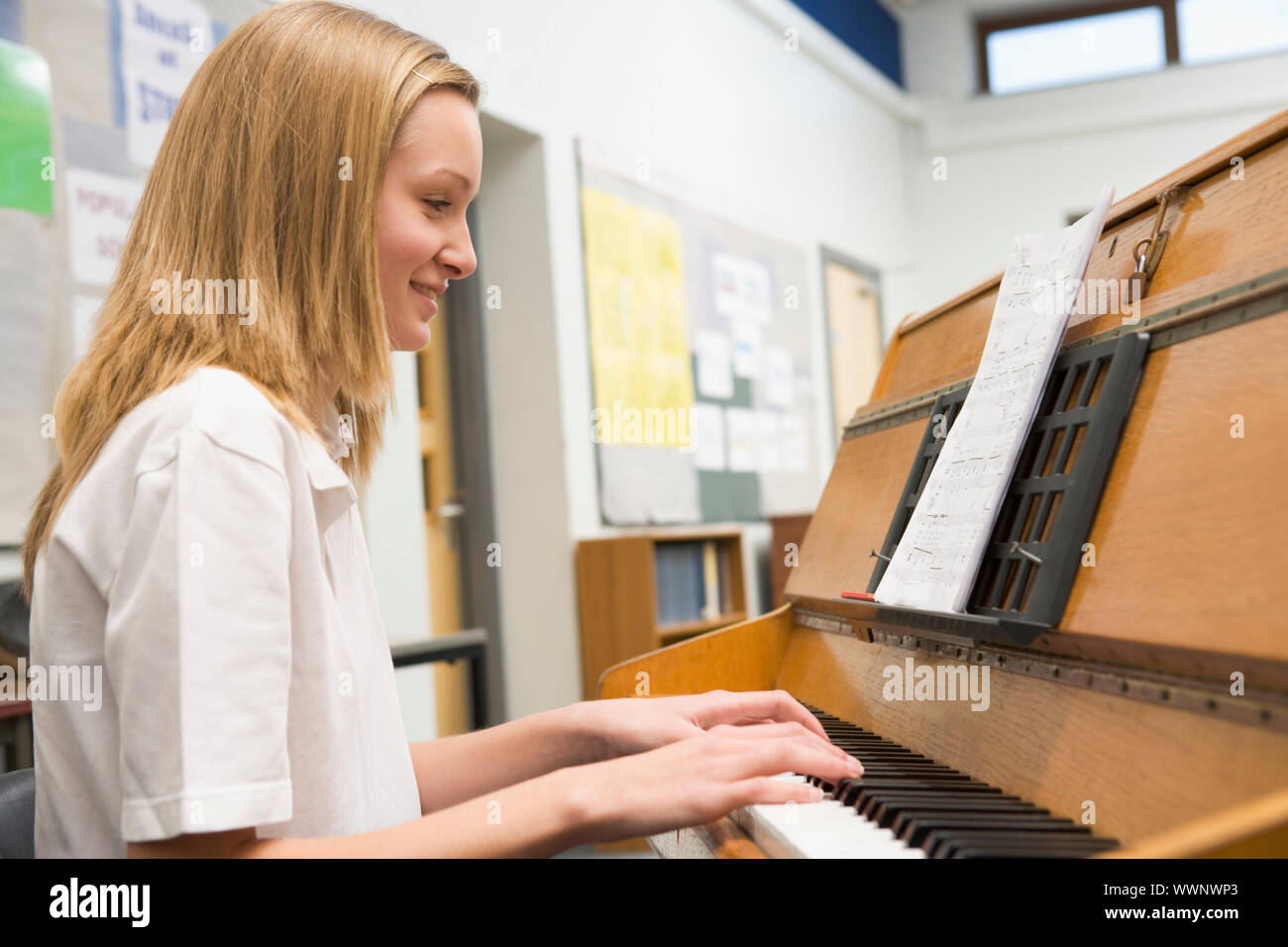 Piano appearance hi-res stock photography and images - Alamy