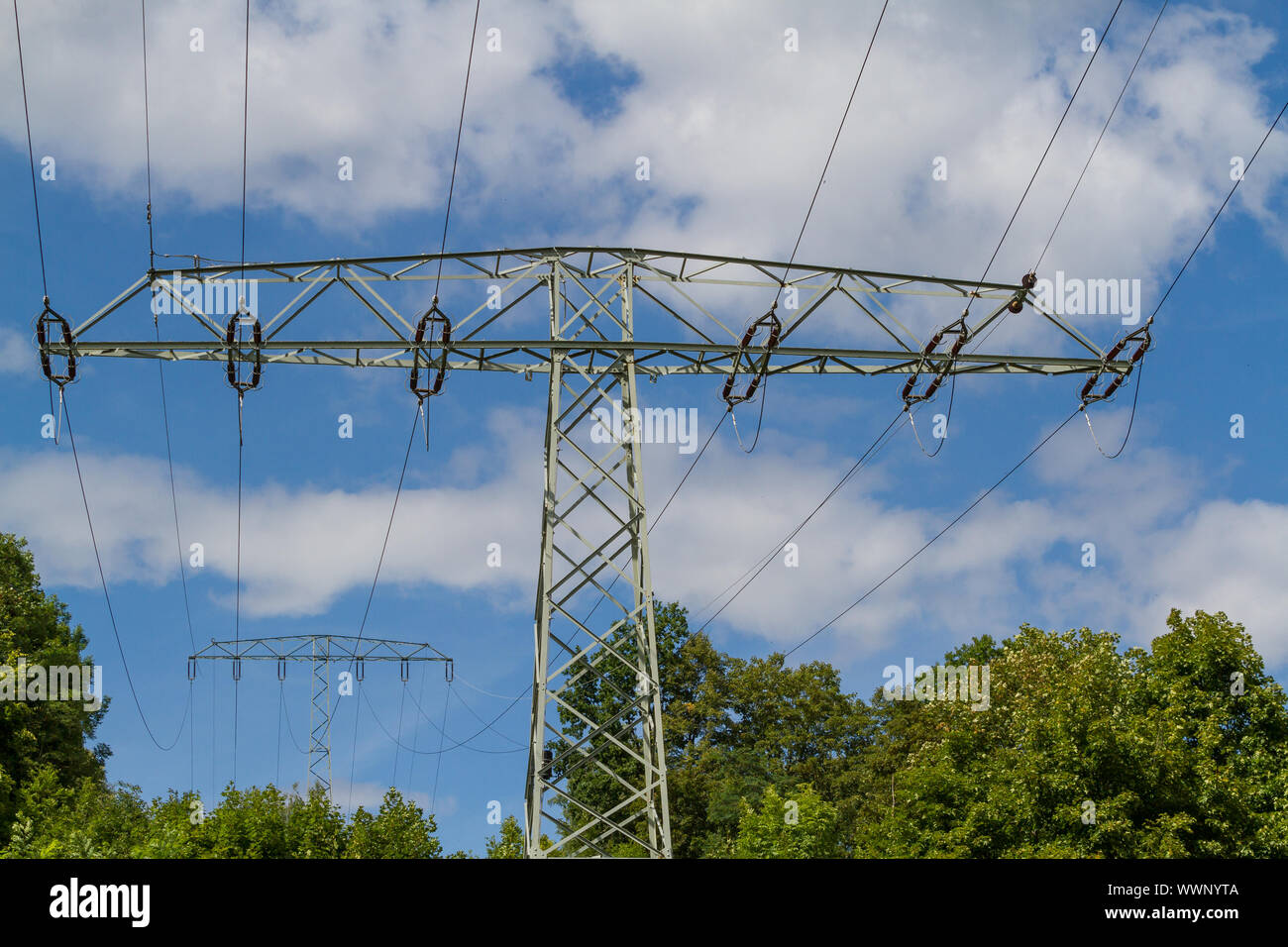 Overhead transmission line hi-res stock photography and images - Alamy