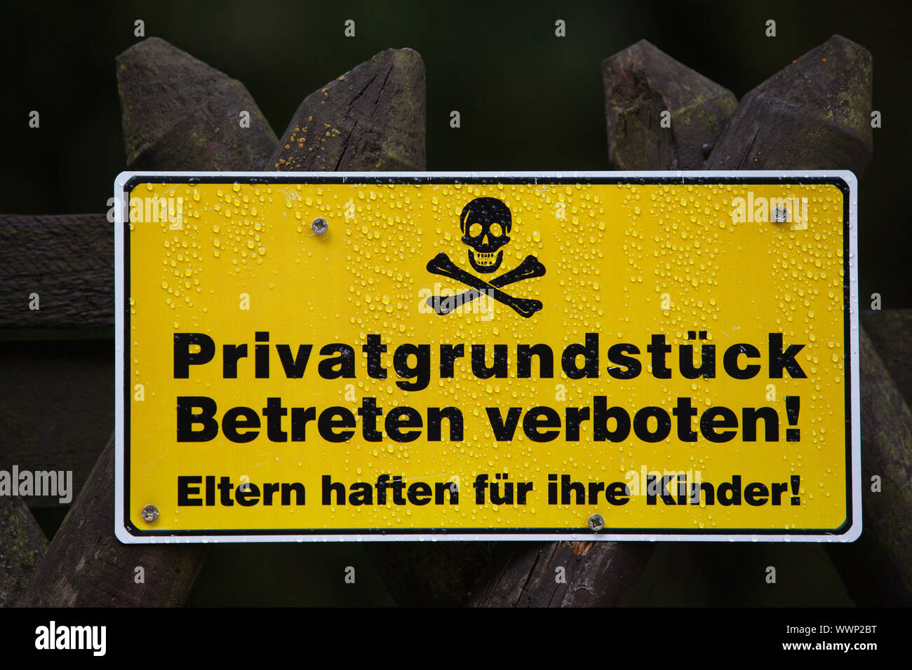 Trespassing prohibited hi-res stock photography and images - Alamy