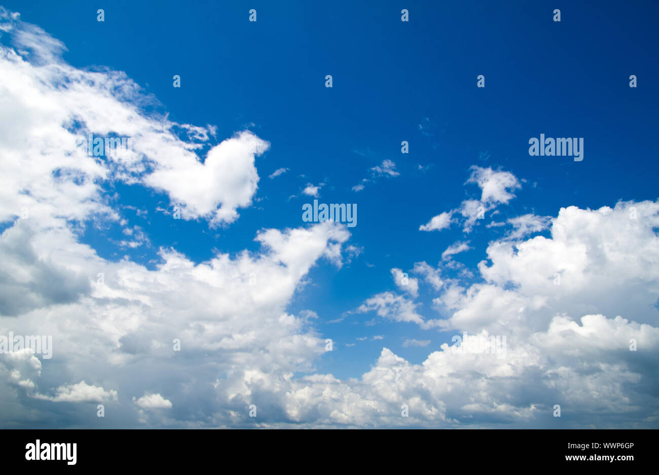 sky background with tiny clouds Stock Photo - Alamy