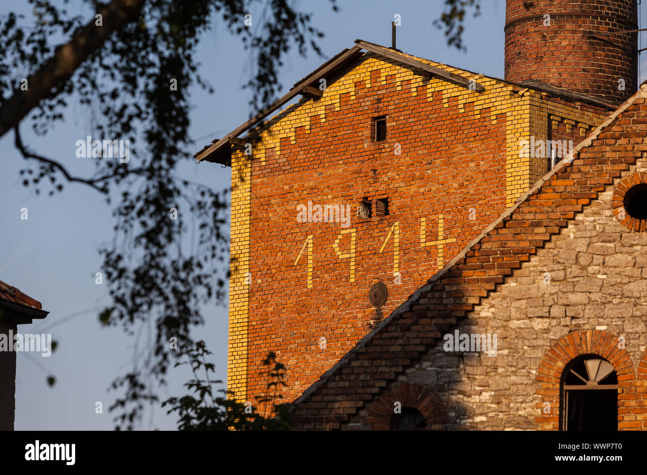 Half built house hi-res stock photography and images - Alamy