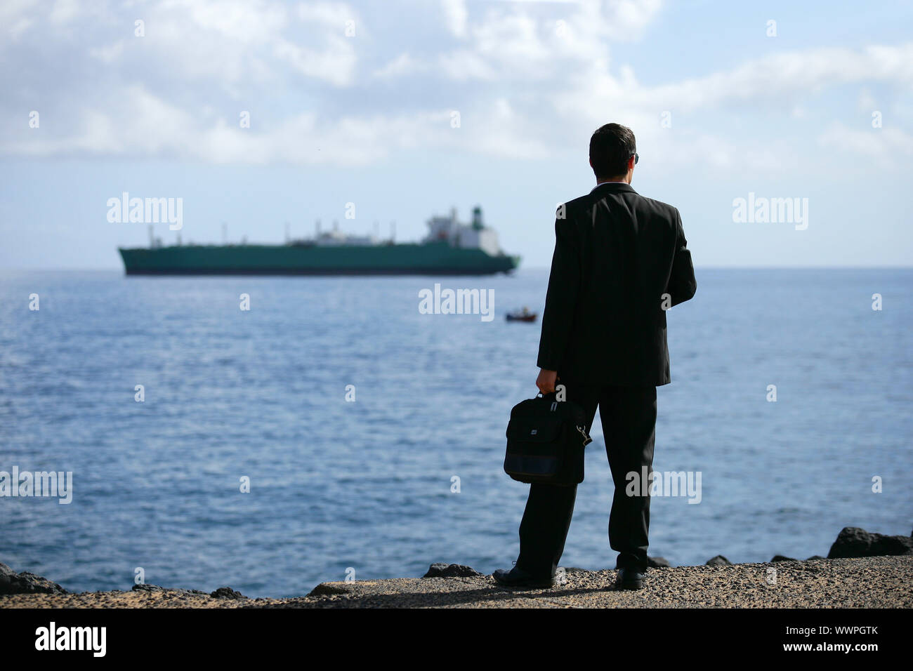 Tanker ship helmet hi-res stock photography and images - Alamy