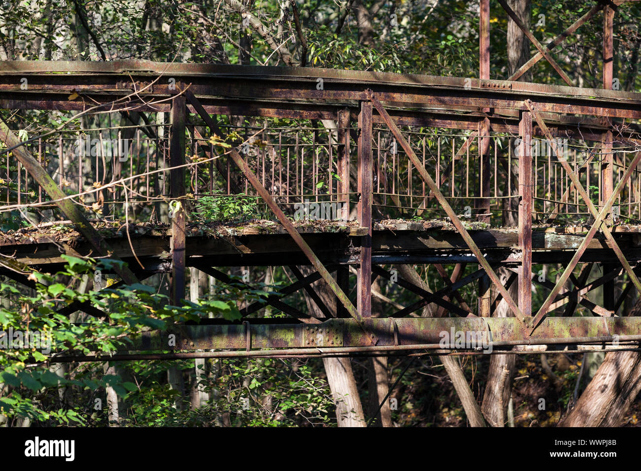 Metal bridge rivets hi-res stock photography and images - Alamy