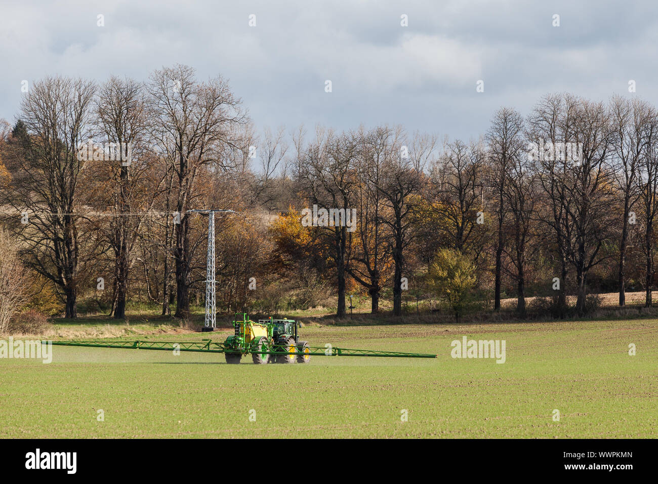 Glyphosate herbicides hi-res stock photography and images - Alamy