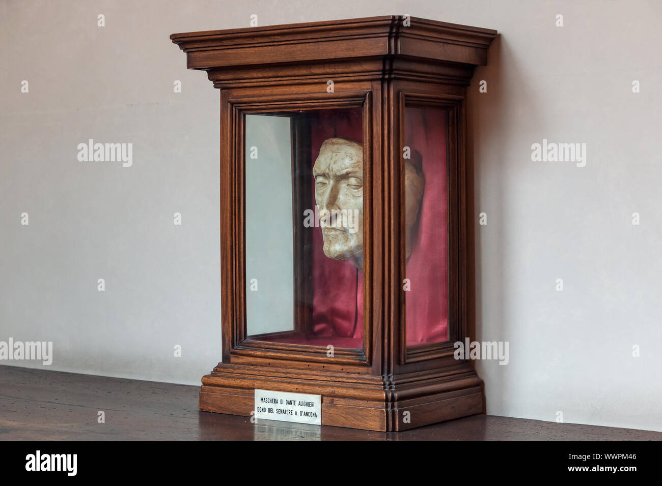 Florence, Italy - August 07, 2017: Dante Alighieri death mask ...
