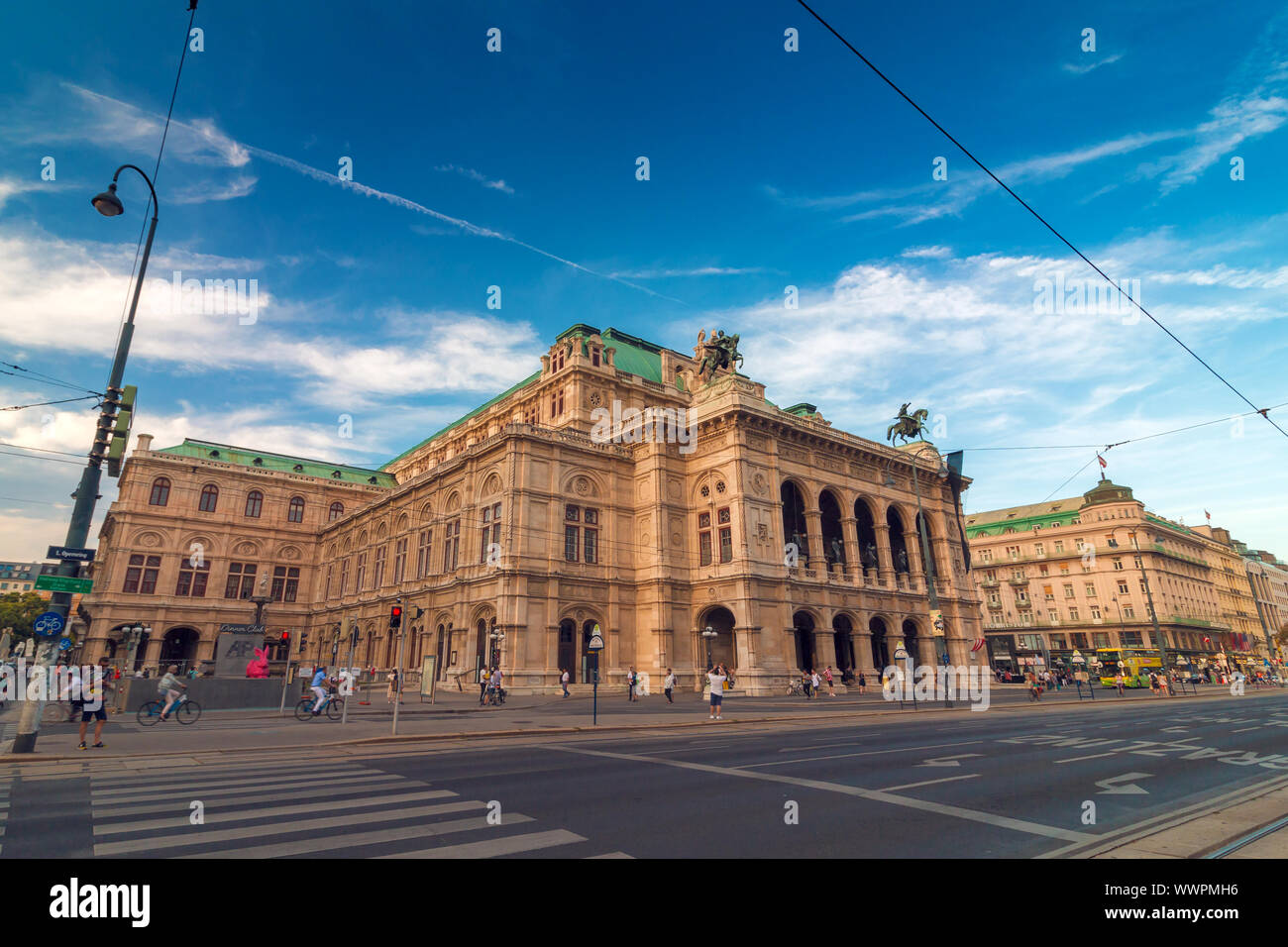 VIENNA, Austria - August 02, 2017: Vienna State Opera building, neo ...