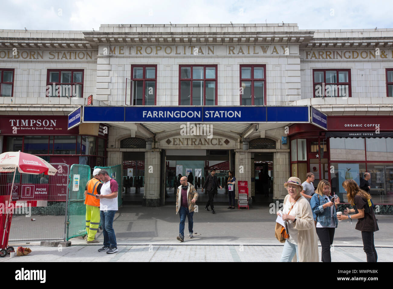 Farringdon Railway Station, London, UK Stock Photo - Alamy
