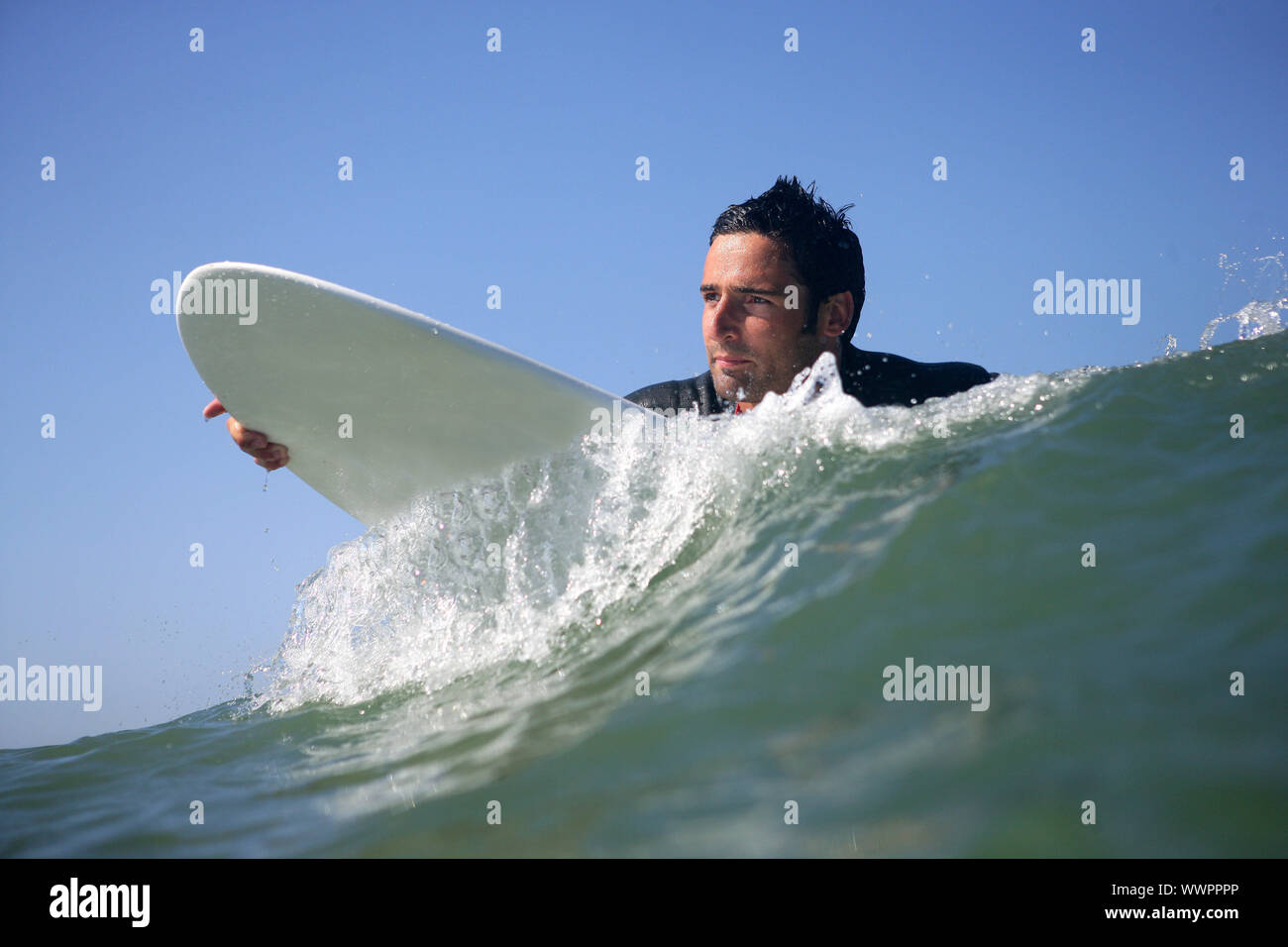 Handsome man beach australia hi-res stock photography and images - Alamy
