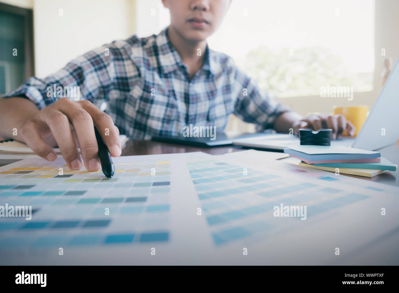 Animator screen hi-res stock photography and images - Alamy