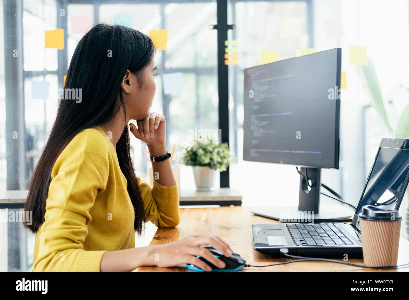 Developing software hi-res stock photography and images - Alamy