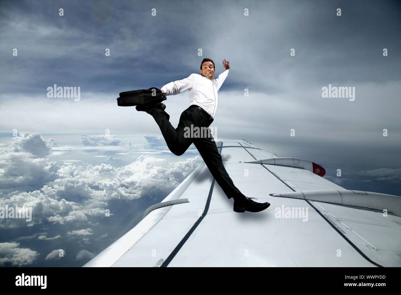 Airplane wing air pressure hi-res stock photography and images - Alamy