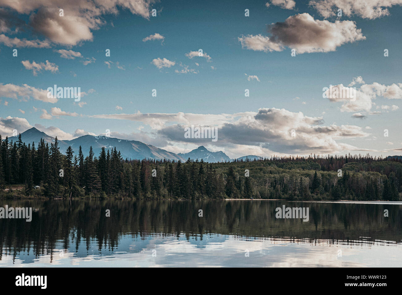 Pyramid mountains hi-res stock photography and images - Alamy