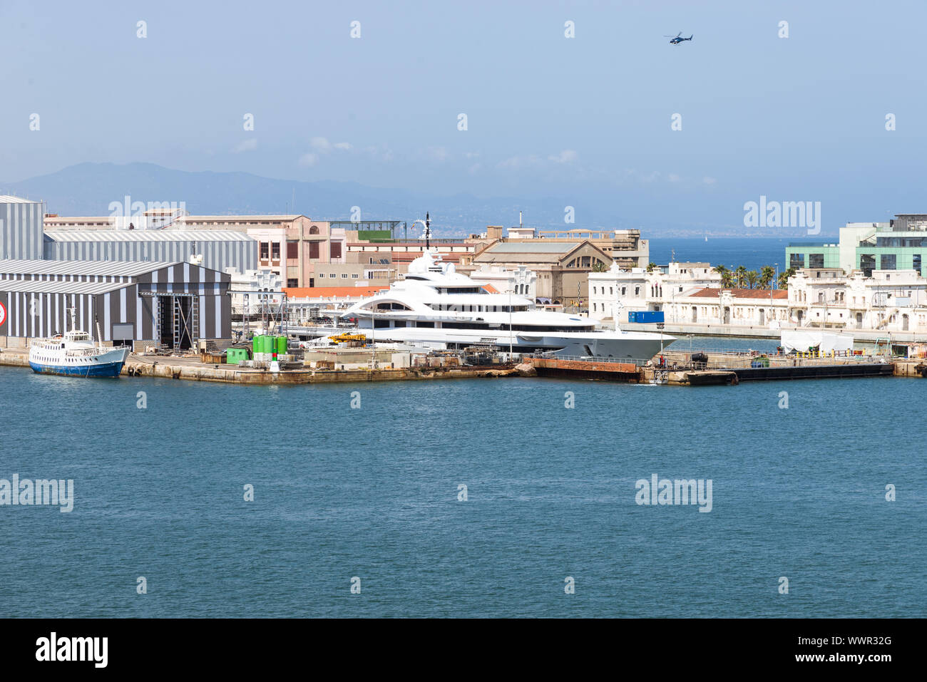 Port basin hi-res stock photography and images - Alamy