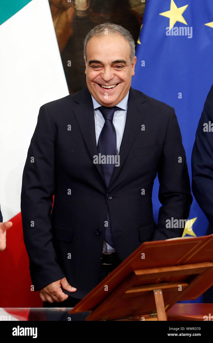 Giulio calvisi hi-res stock photography and images - Alamy