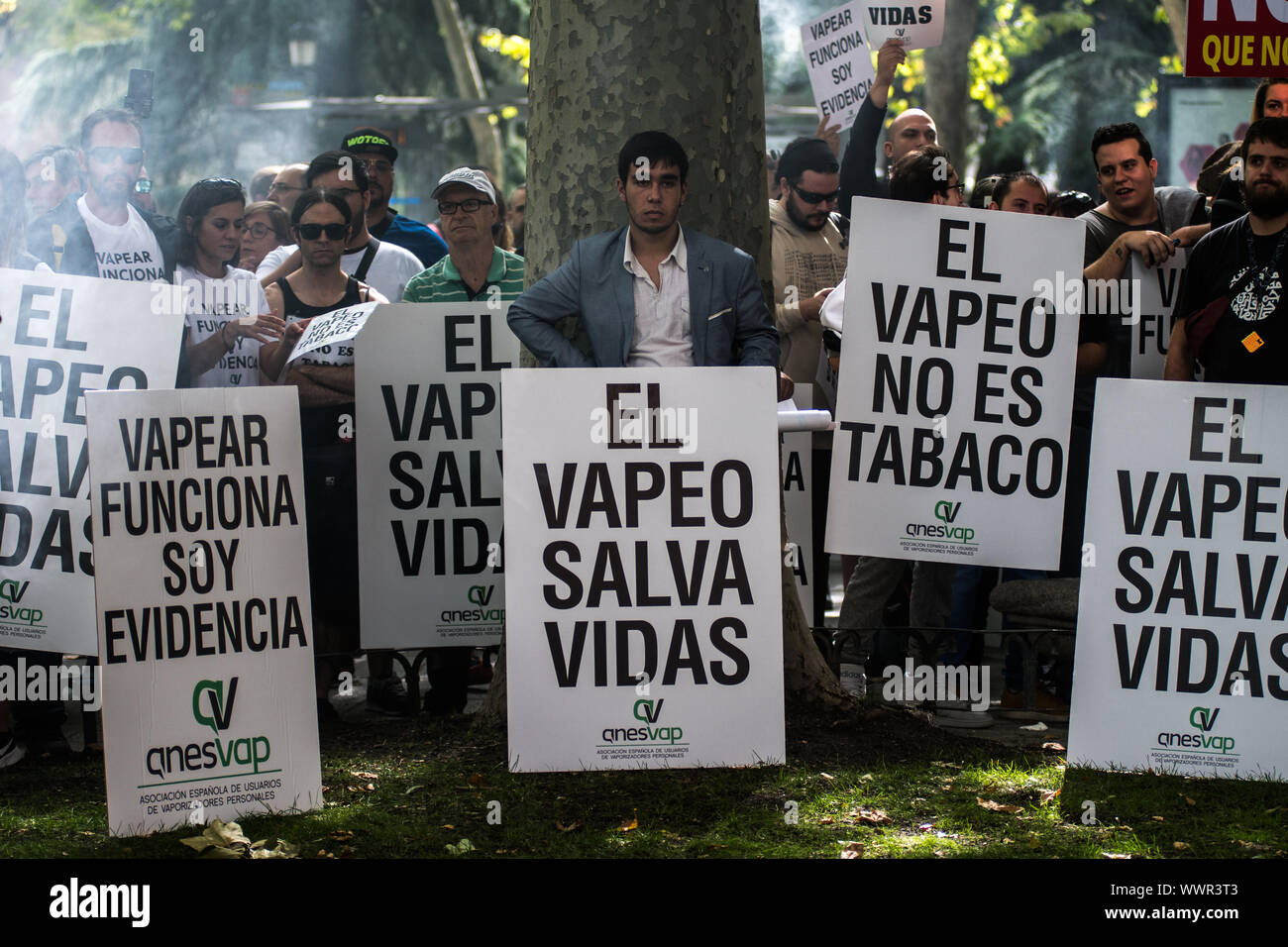 Equal smoking rights hi-res stock photography and images - Alamy