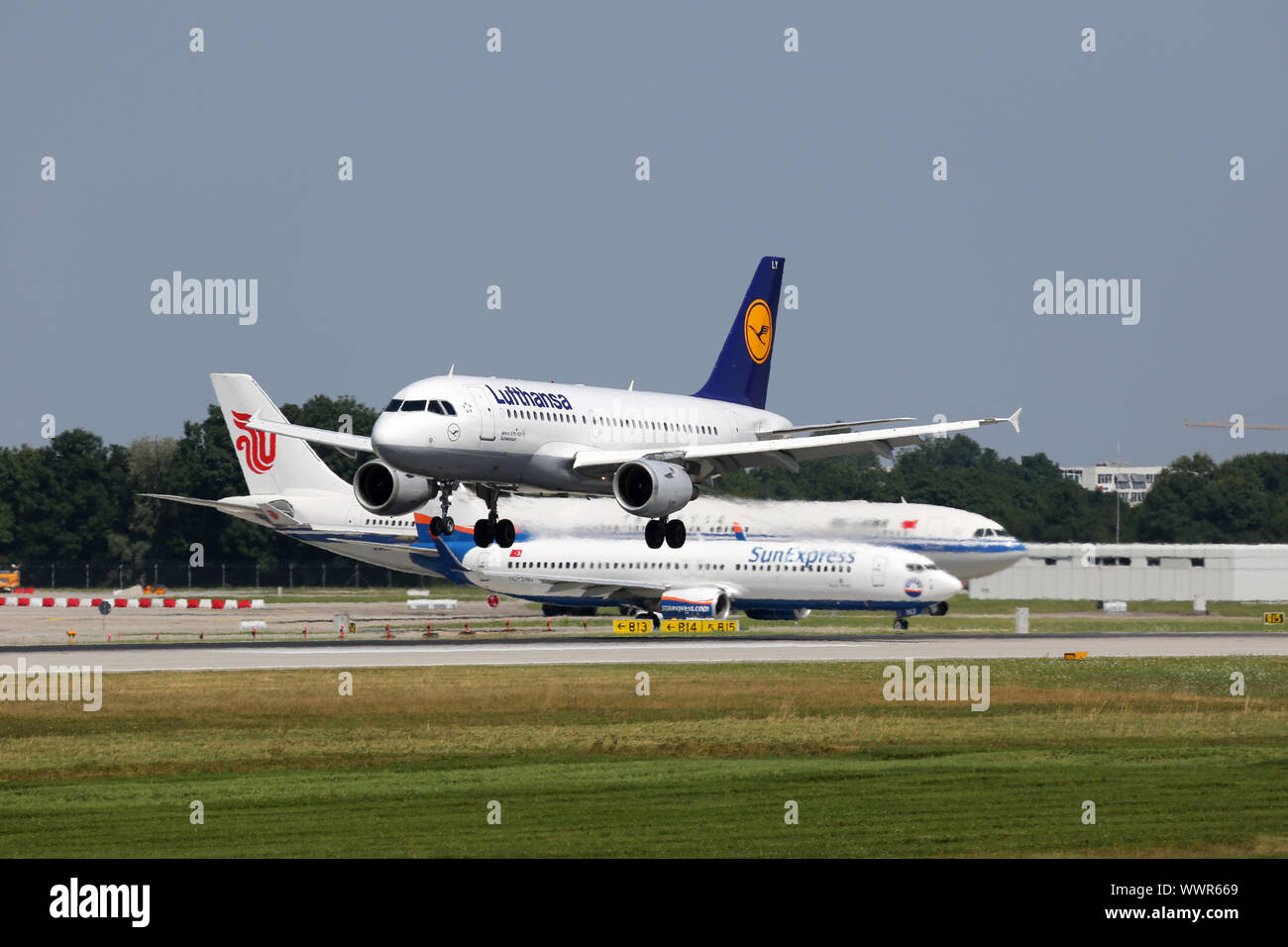 Lufthansa Airbus A319 aircraft Munich Airport Stock Photo - Alamy