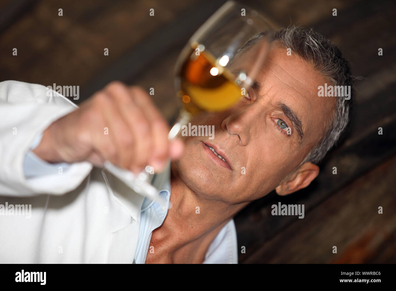 Oenologist analysing a wine Stock Photo - Alamy