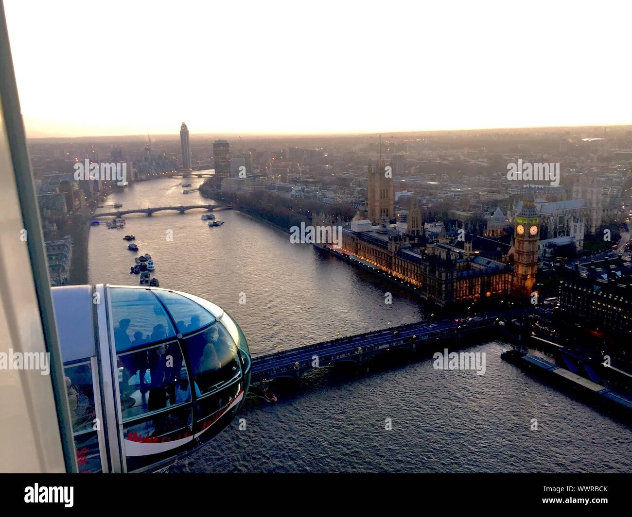 Birds eye view of the river thames hi-res stock photography and images ...