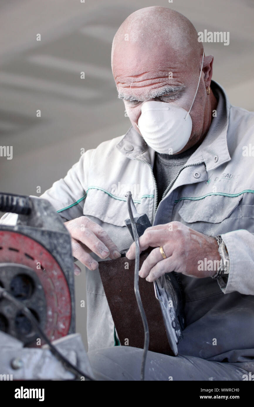 laborer in house under construction Stock Photo - Alamy