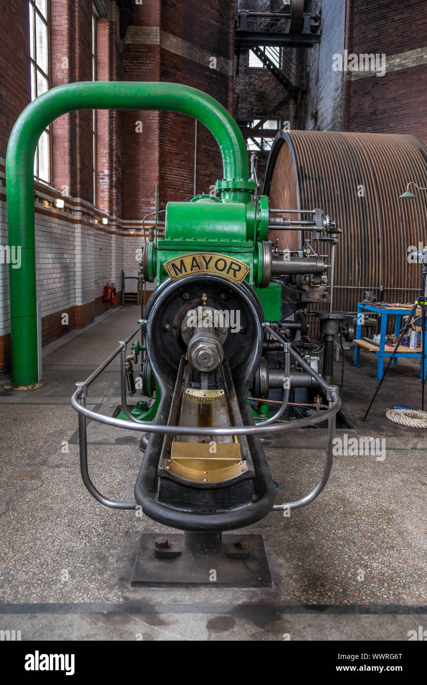 The mayor and mayoress steam engines in an old mill Stock Photo - Alamy