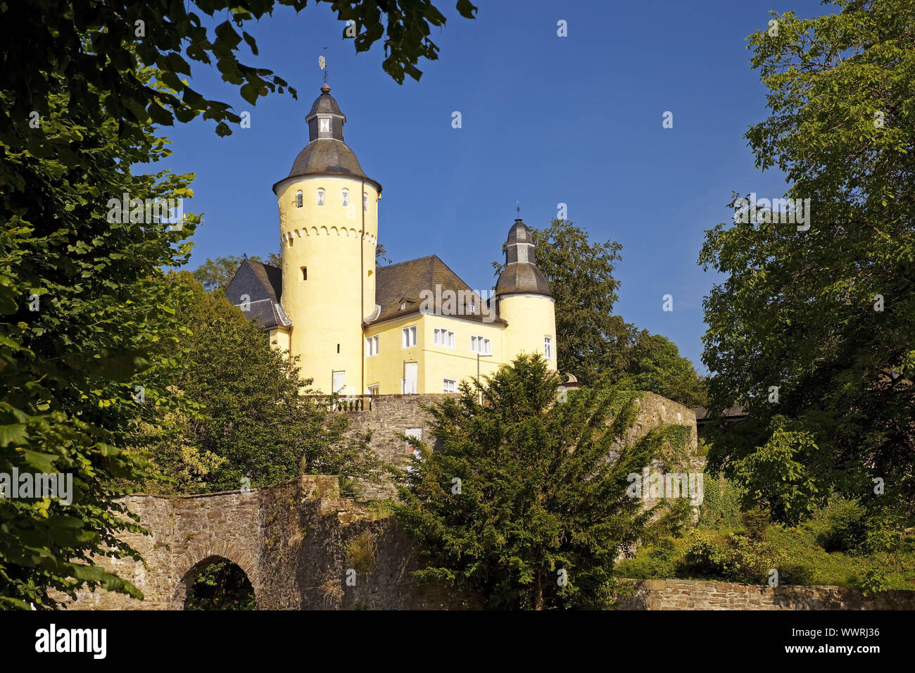 Architecture above hi-res stock photography and images - Alamy