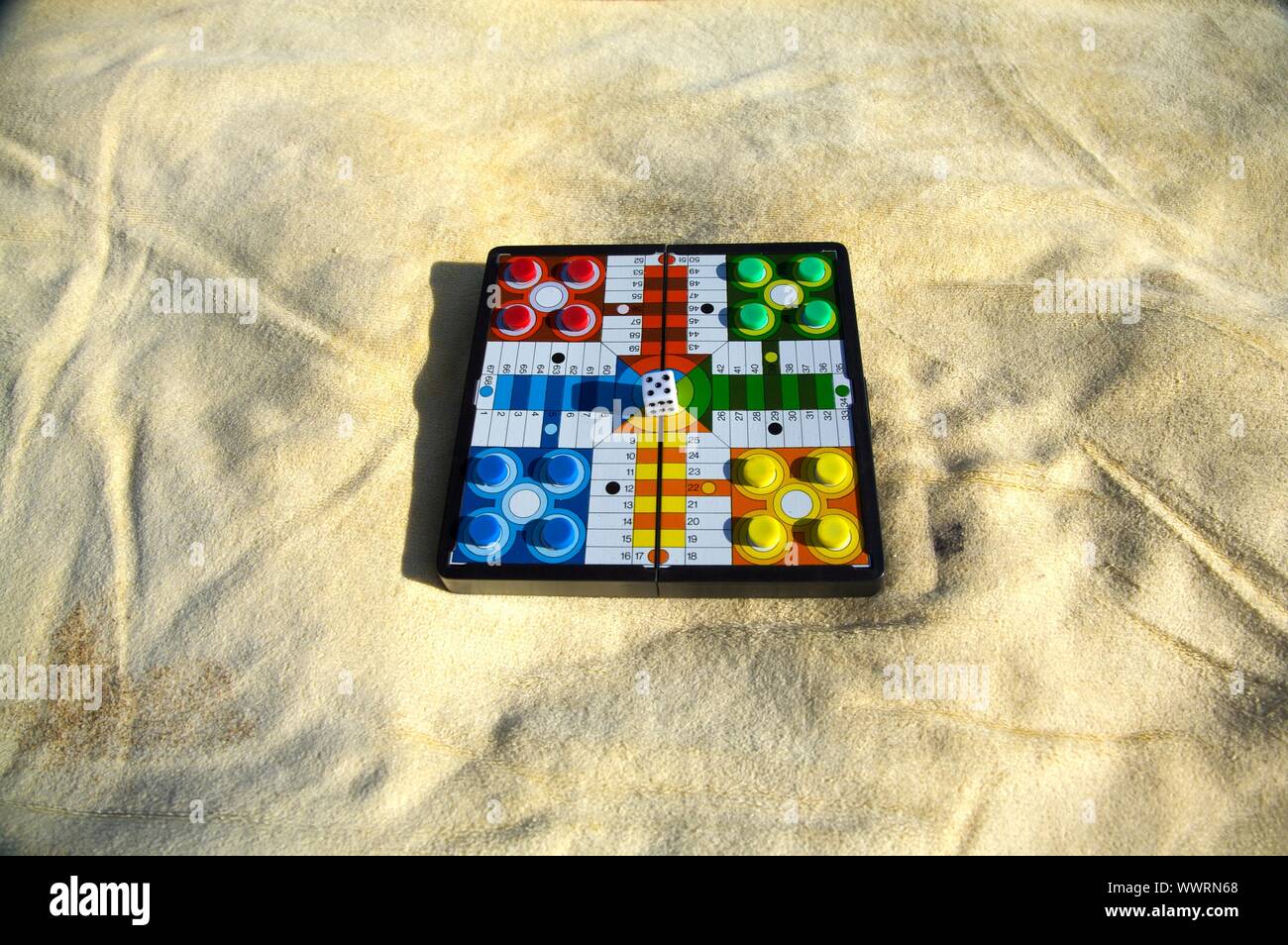 Parcheesi board hi-res stock photography and images - Alamy