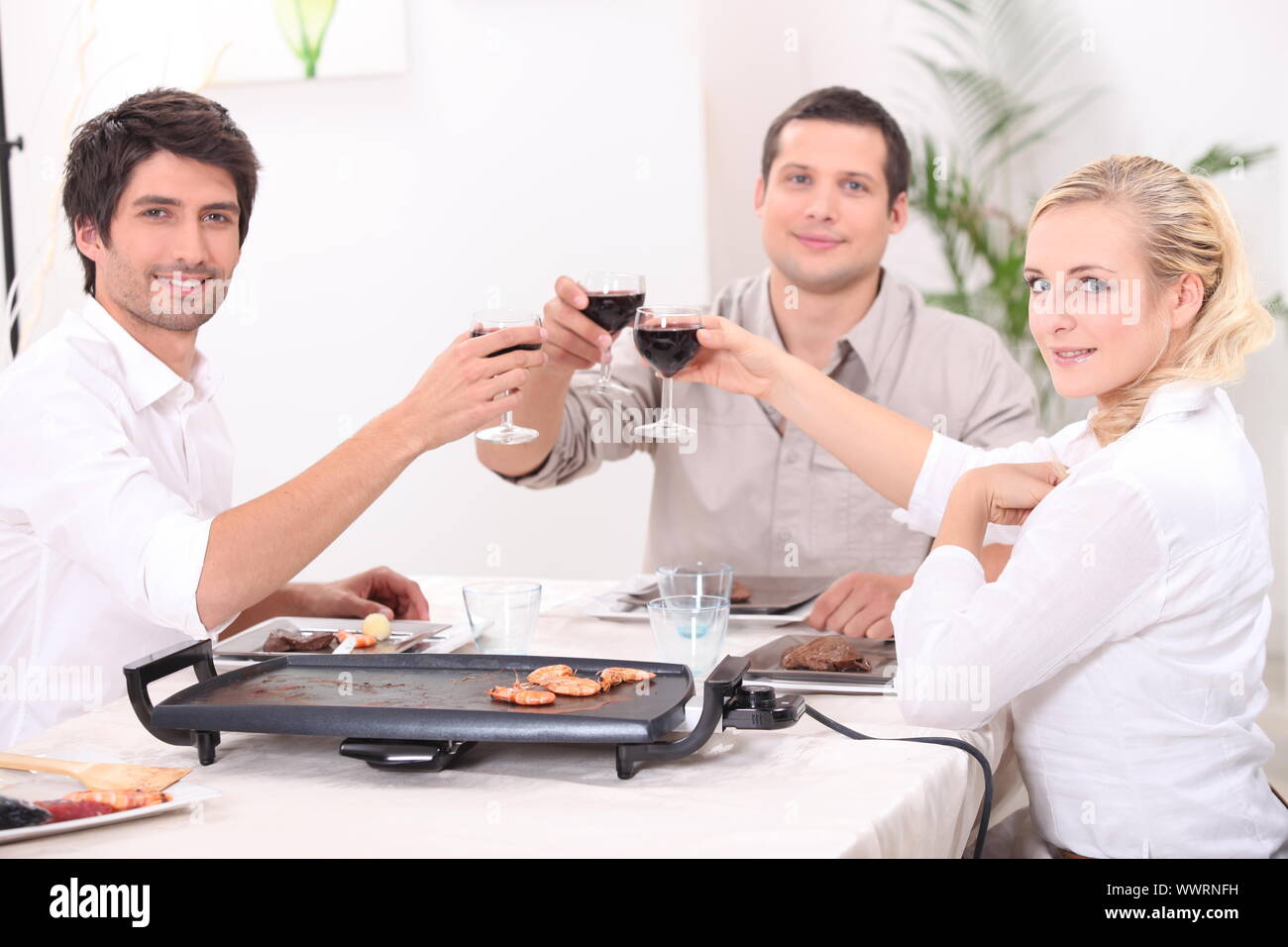 Convivial hi-res stock photography and images - Alamy