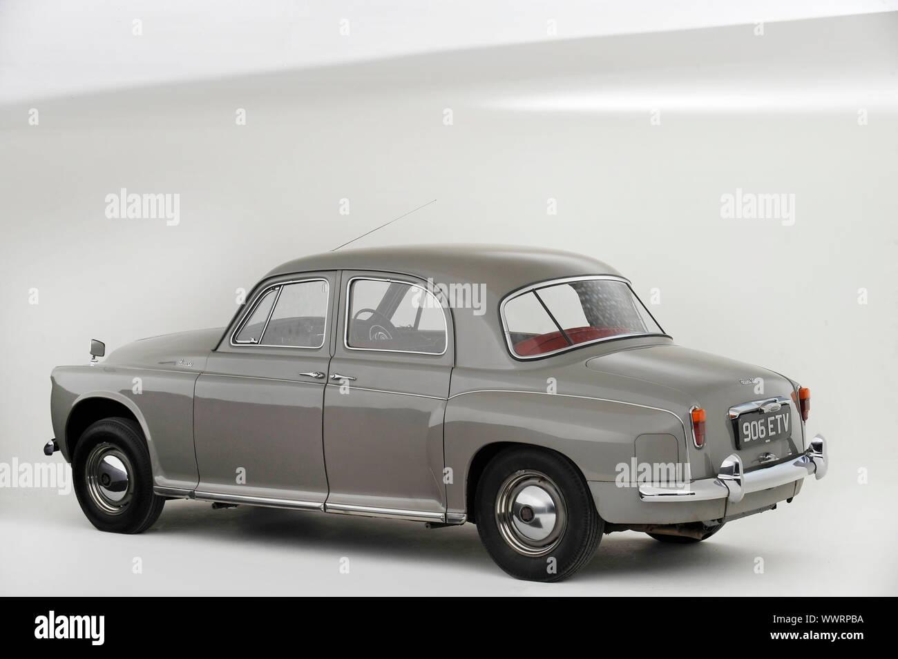 Rover Saloon 1950s High Resolution Stock Photography and Images - Alamy