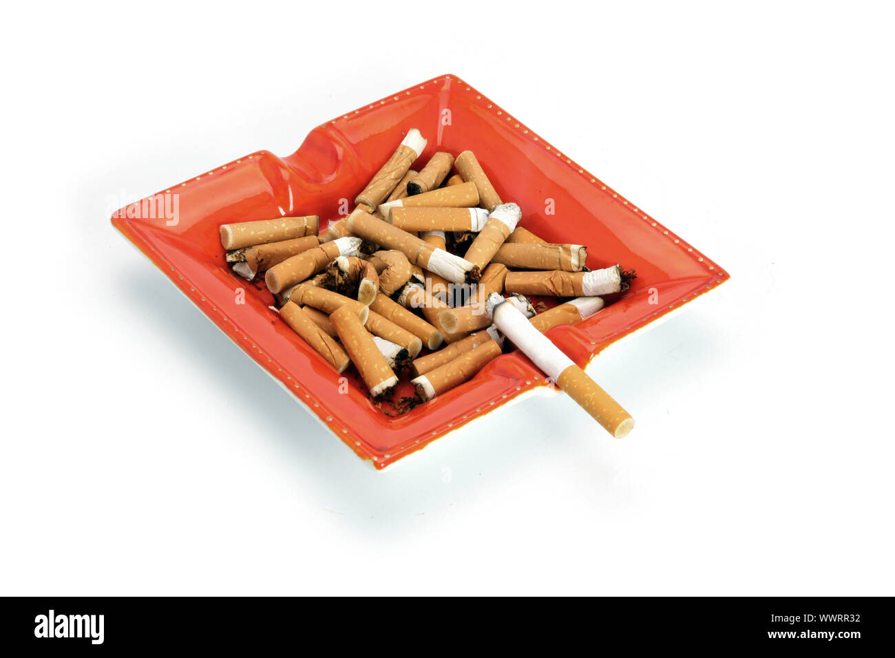 Ashtray full cigarettes close hi-res stock photography and images - Alamy