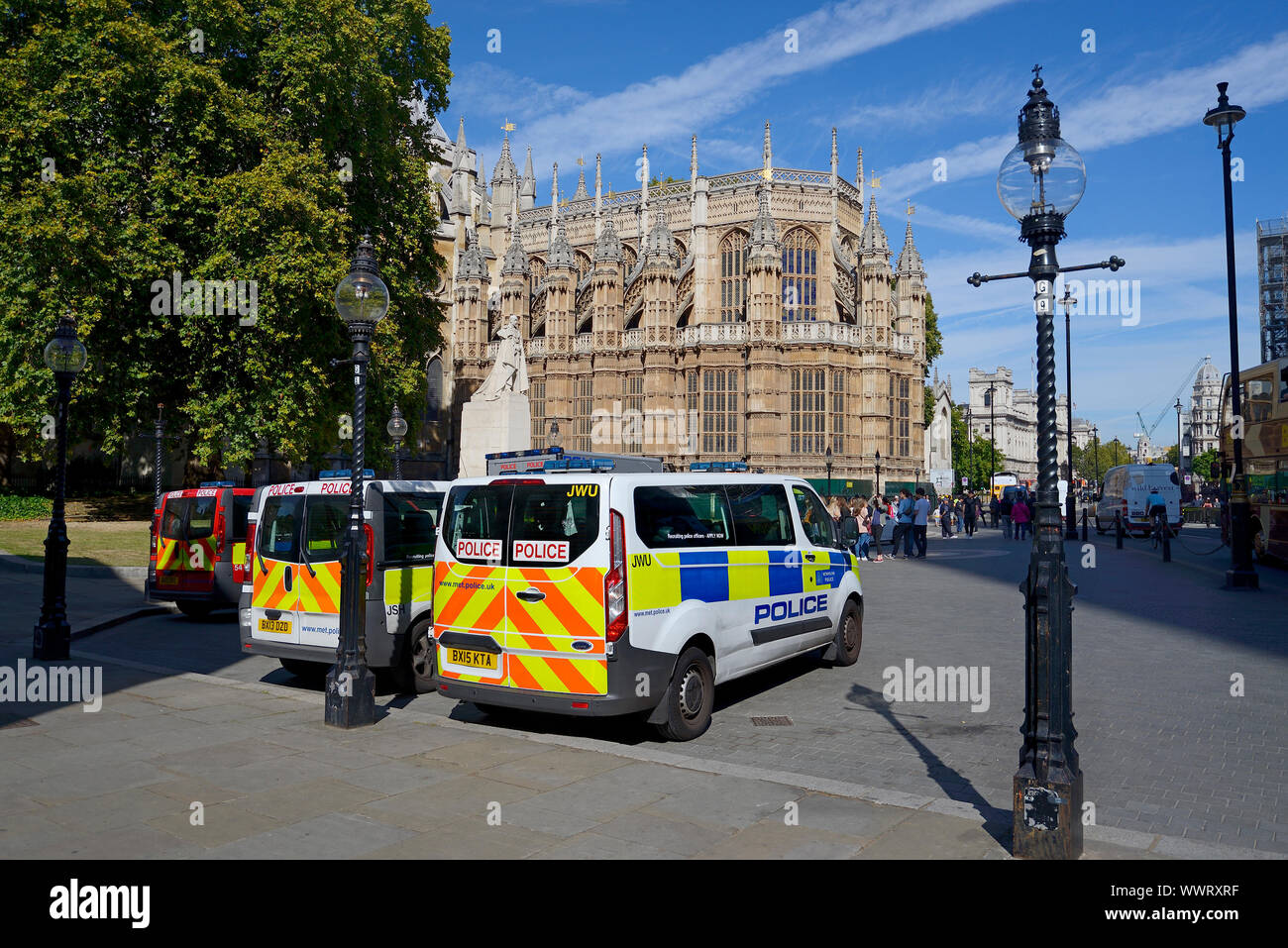 London police van hi-res stock photography and images - Alamy