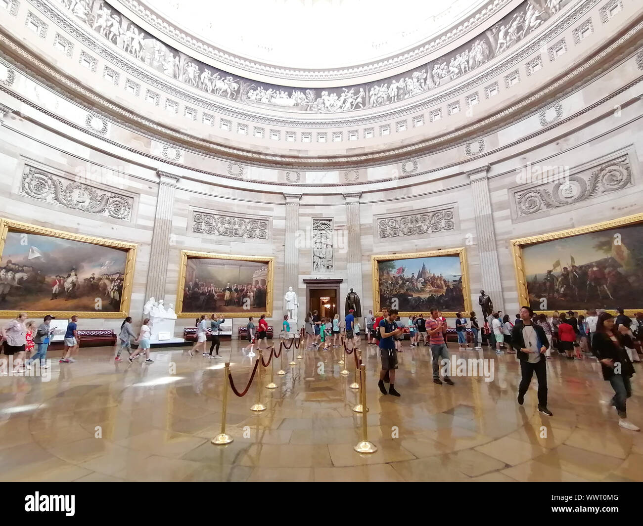 Us capitol rotunda hi-res stock photography and images - Alamy