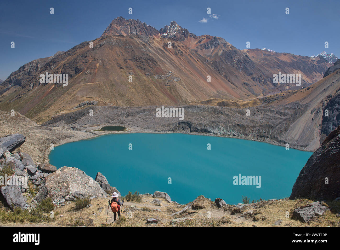 Descending to Laguna Jurau from Santa Rosa Pass on the Cordillera ...
