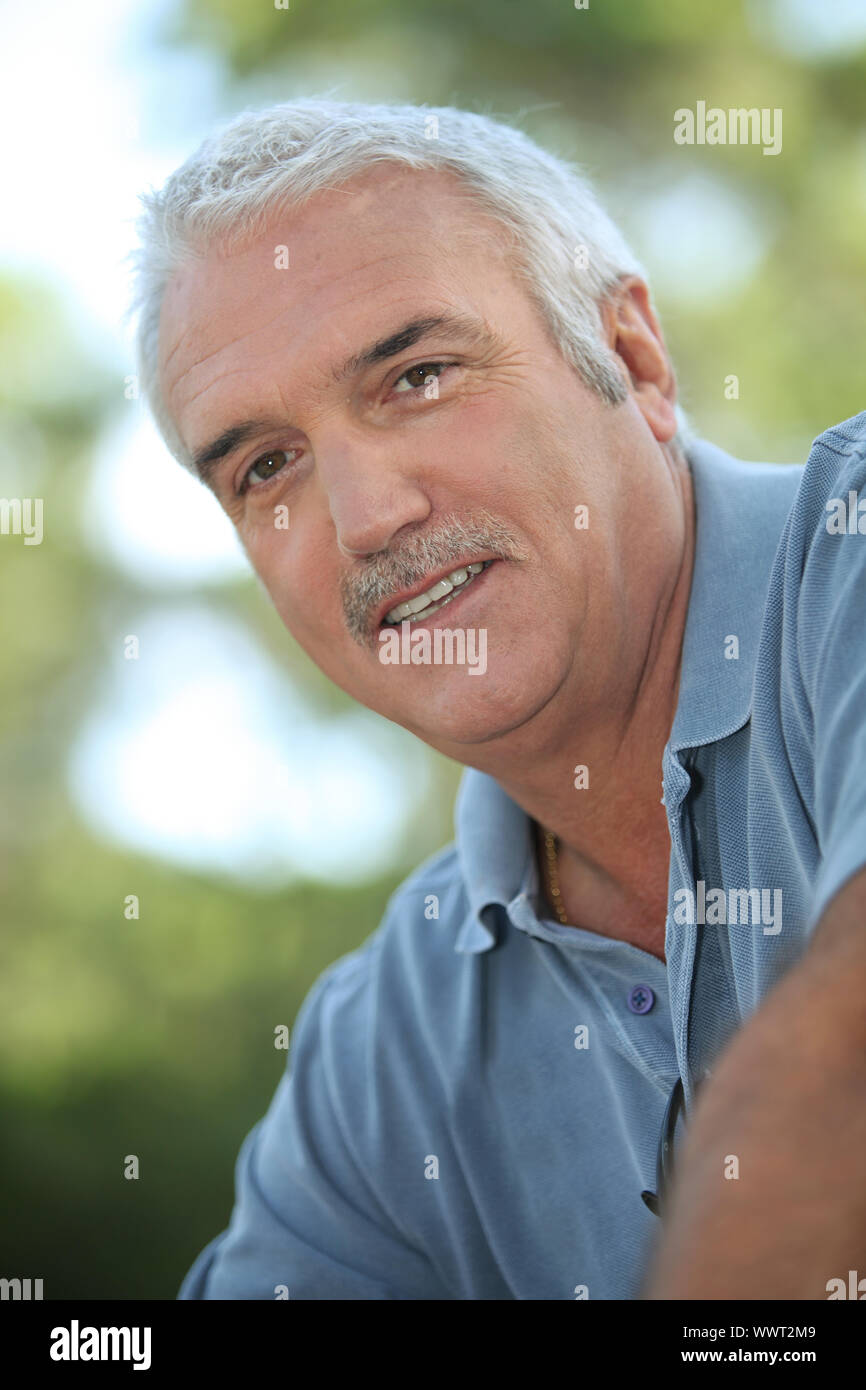 portrait of senior man Stock Photo - Alamy