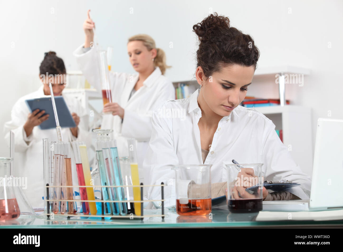 Laboratory practices hi-res stock photography and images - Alamy