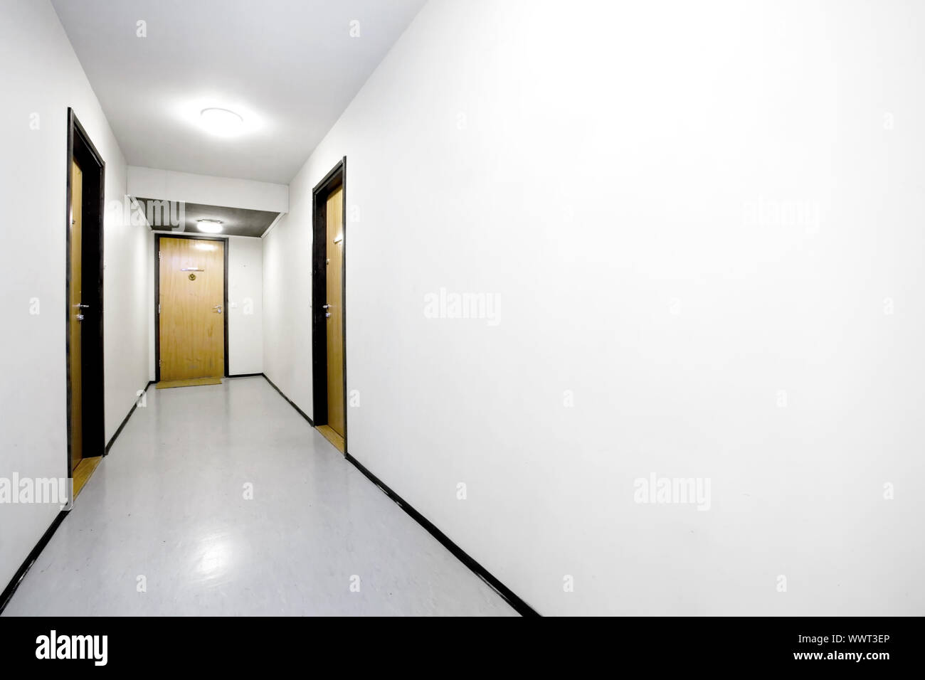 Apartment building hallway High Resolution Stock Photography and Images ...