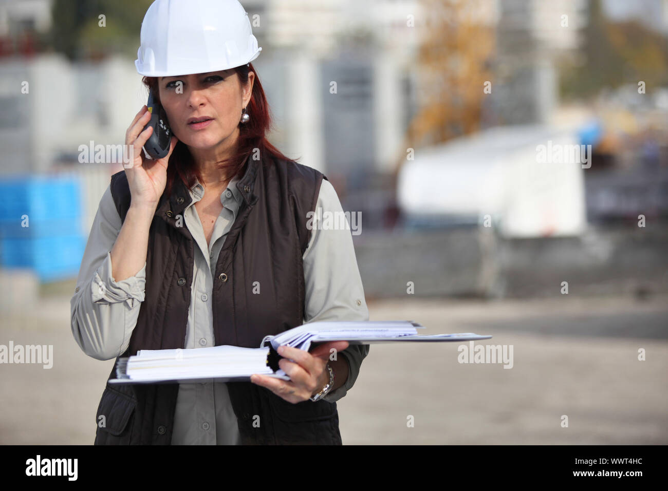 Multitasking engineer hi-res stock photography and images - Alamy