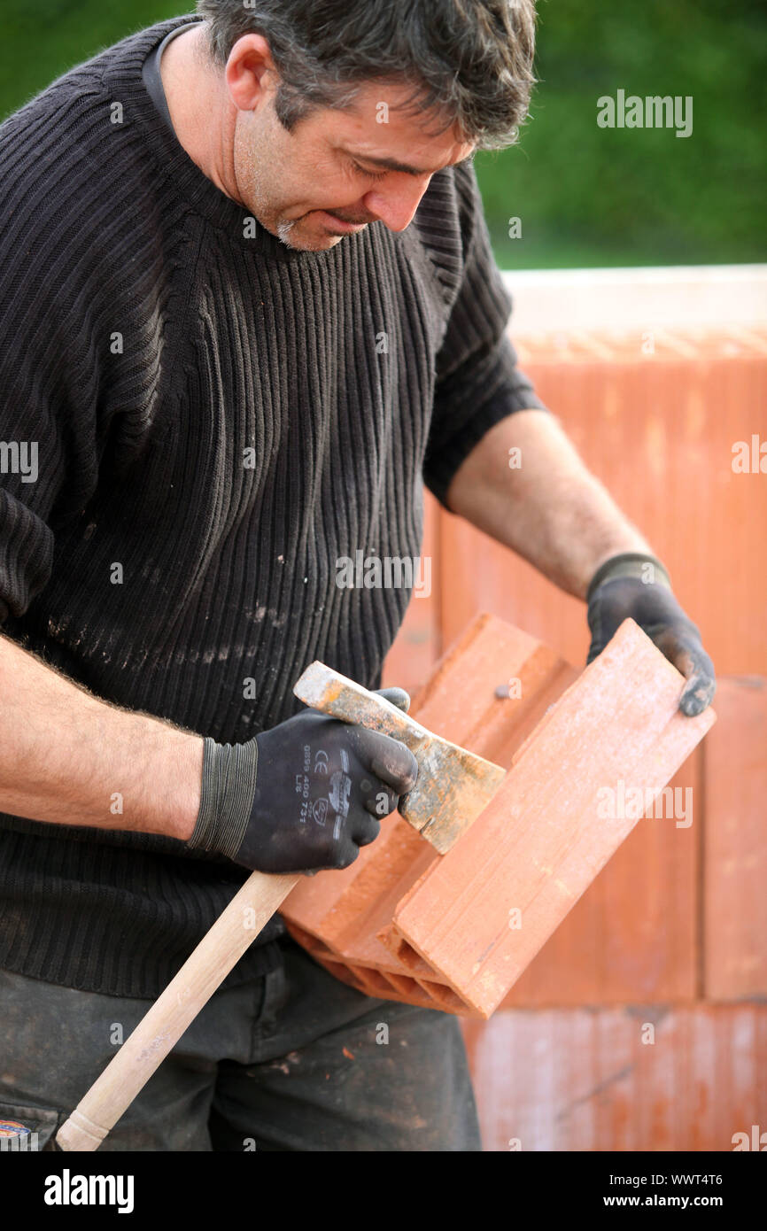 Bricklaying apprentice hi-res stock photography and images - Alamy