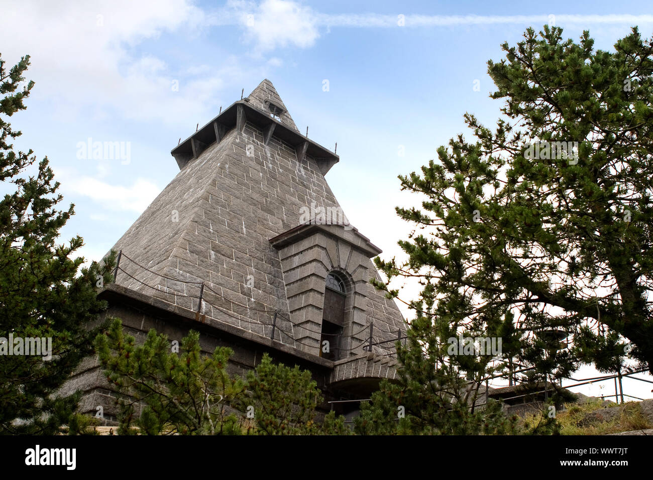 Pyramid hall hi-res stock photography and images - Alamy