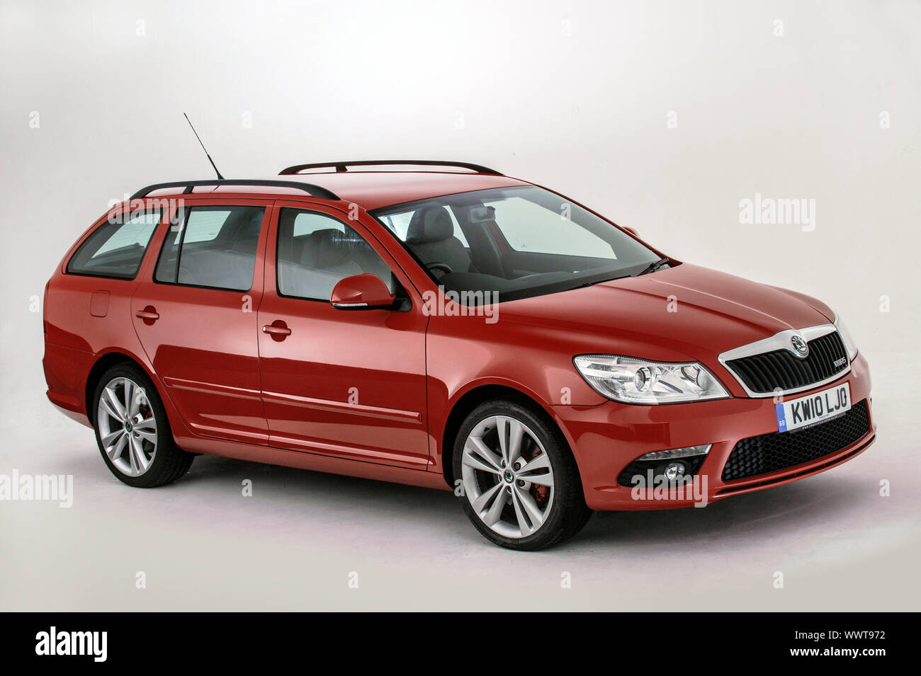 2010 Skoda Octavia VRS estate Stock Photo - Alamy