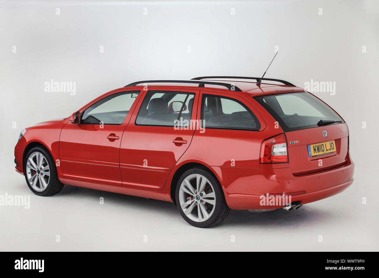 2010 Skoda Octavia VRS estate Stock Photo - Alamy