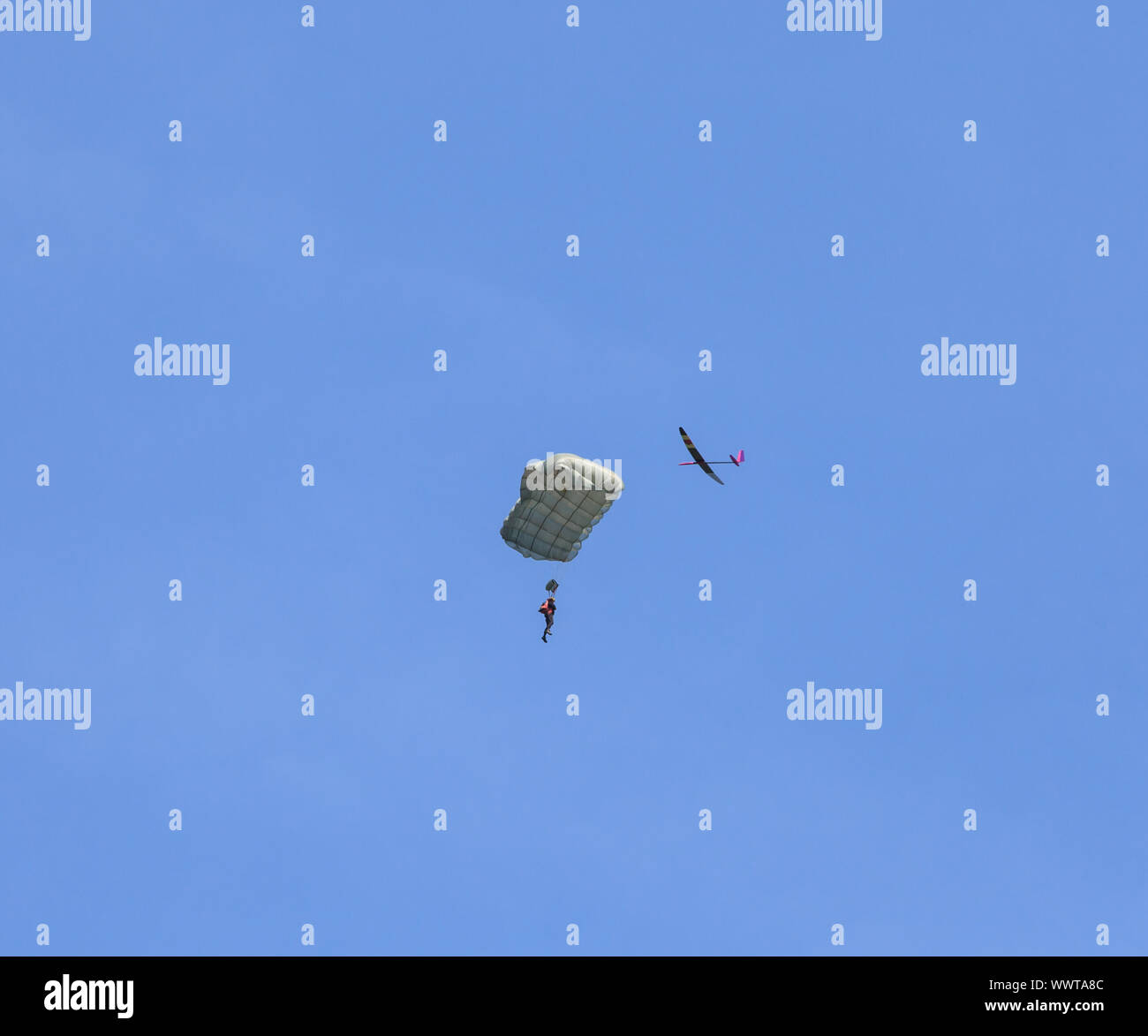 Paratrooper model hi-res stock photography and images - Alamy